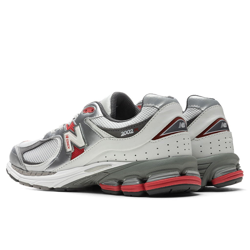 2002R - Silver Metallic – Feature