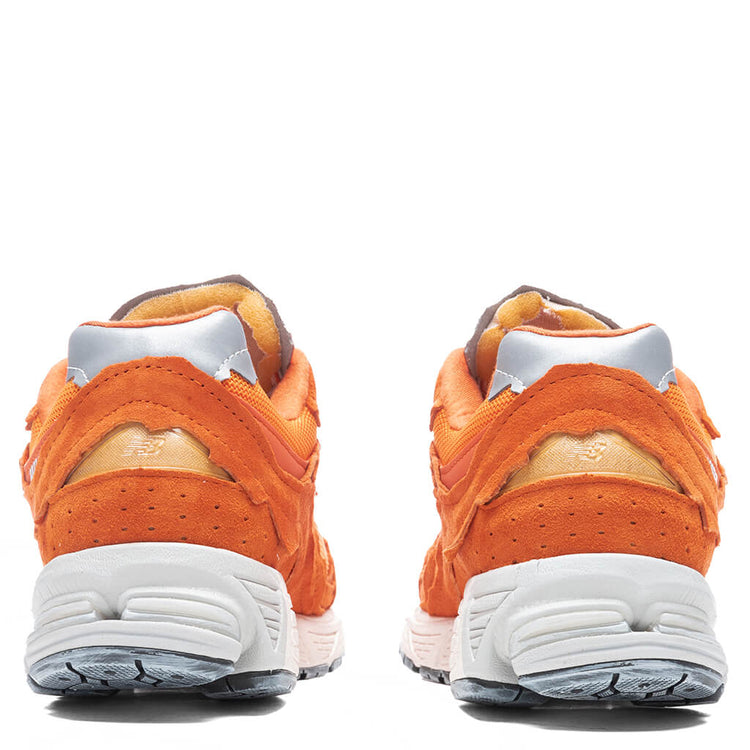 2002R - Vintage Orange – Feature