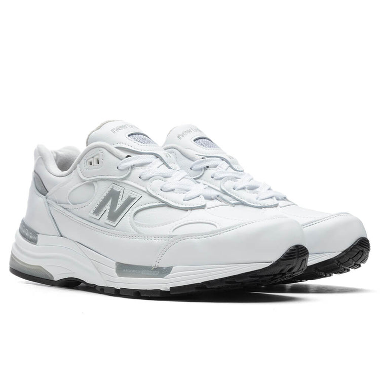 992 - White – Feature