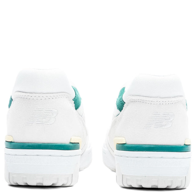 Women's 550 - Reflection – Feature