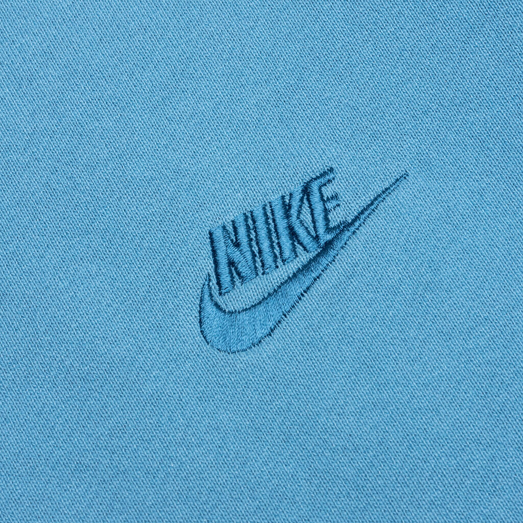 Sportswear Classic Fleece Crew - Dutch Blue/Brigade Blue – Feature