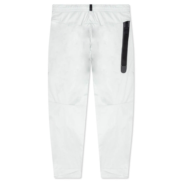 Sportswear Tech Pack Cargo Pants - Light Silver/Black – Feature