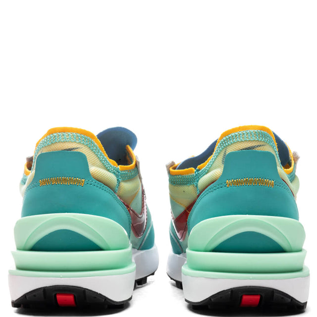 Waffle One SE - Mint Foam/University Red/Washed Teal – Feature