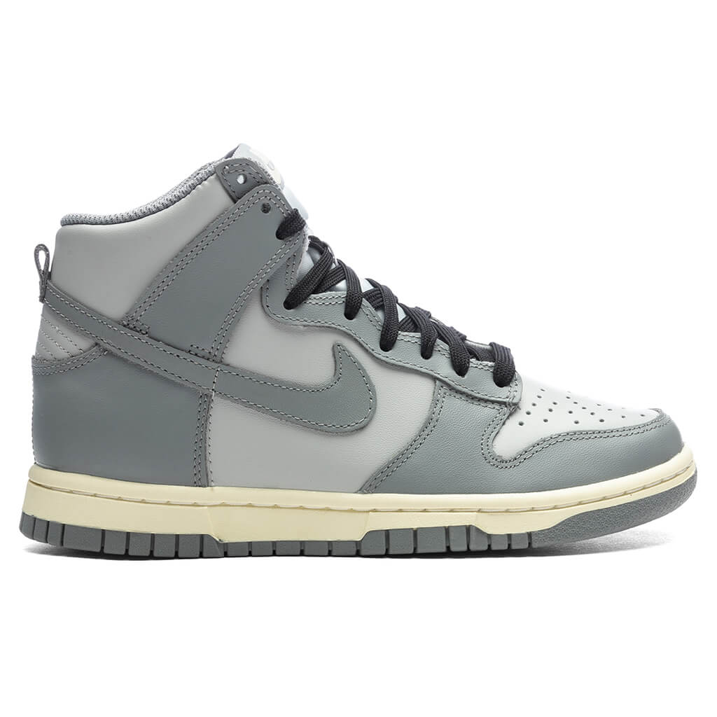 Women's Dunk High - Grey Fog/Particle Grey/Cashmere – Feature