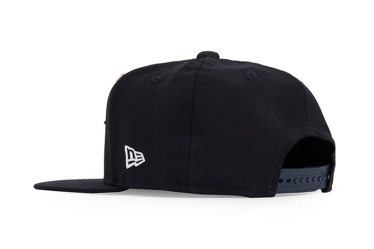 Crown Snapback - Navy – Feature