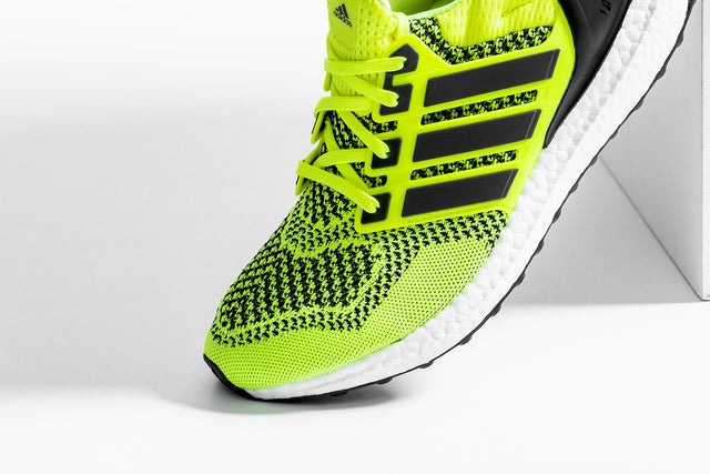 Originals Ultraboost 1.0 - Solar Yellow/Core Black – Feature