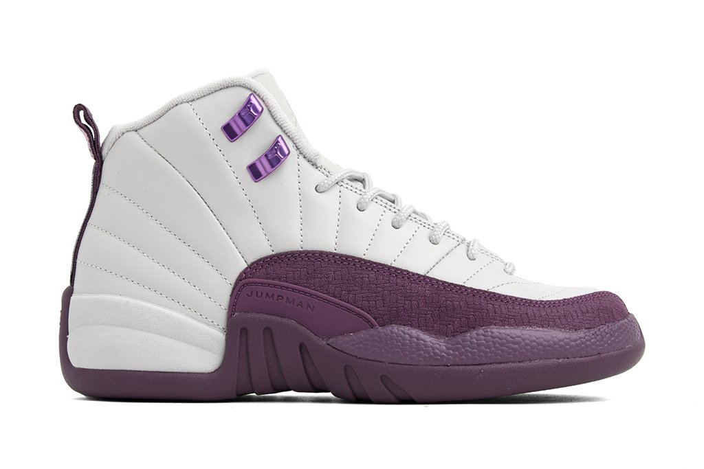 Air 12 Retro Youth - Desert Sand/Pro Purple – Feature