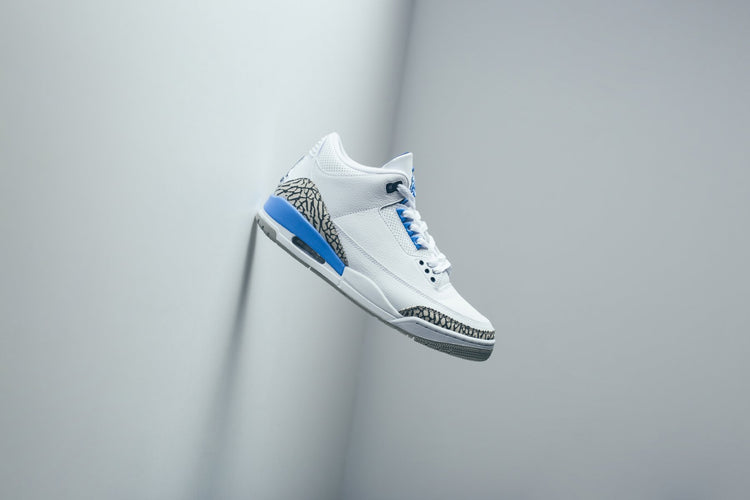 Air 3 Retro "UNC" - White/Valor Blue/Tech Grey – Feature
