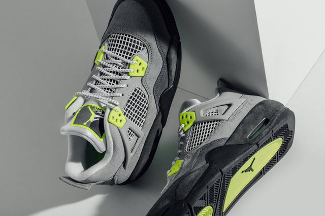 Air Jordan 4 Retro "Neon" (GS) - Cool Grey/Volt/Wolf Grey/Anthracite ...