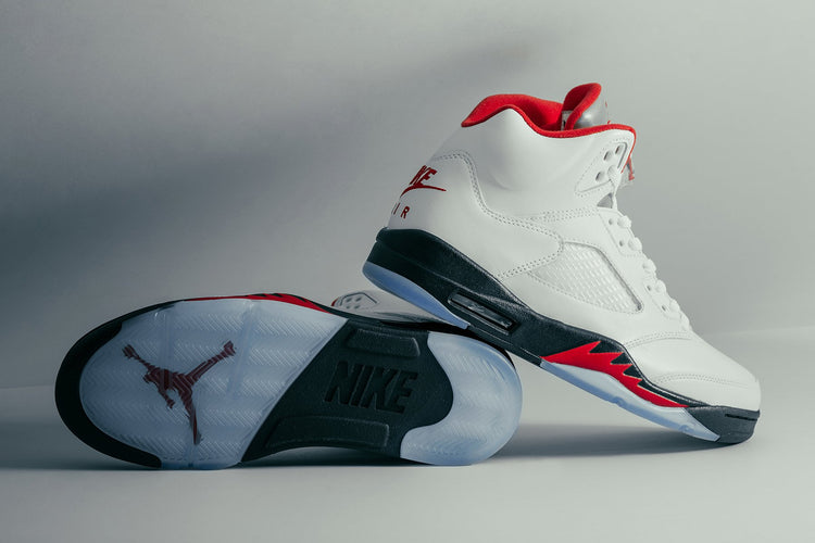 Air 5 Retro - True White/Fire Red/Black – Feature