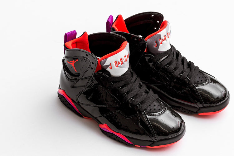 Women's Air Retro 7 - Black/Bright Crimson/Anthracite – Feature