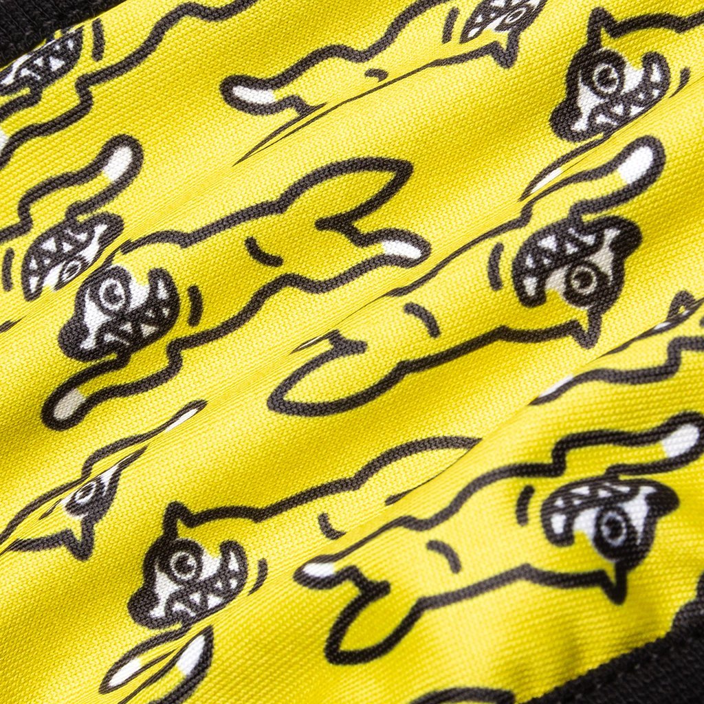 Moving Mask - Neon Yellow – Feature