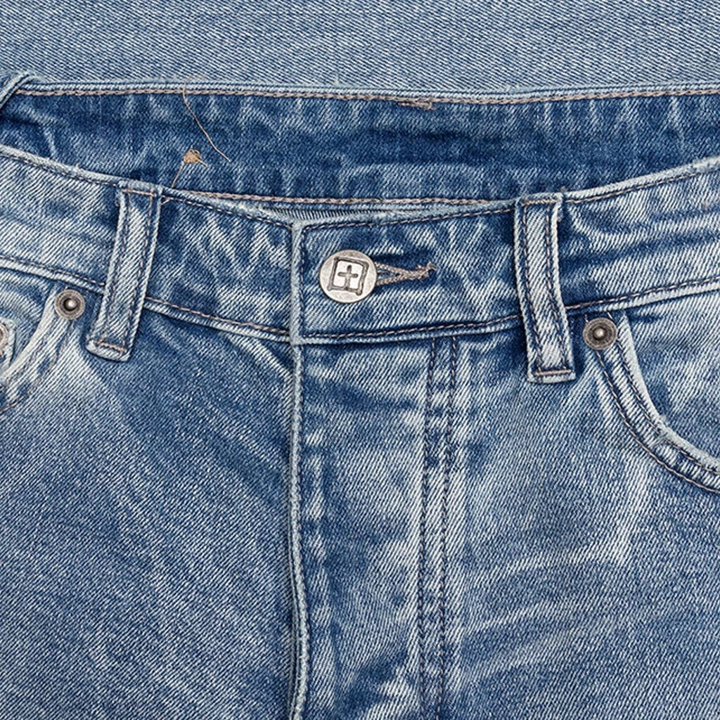 Chitch - Punk Blue – Feature