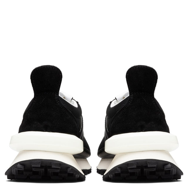 Mesh Running Sneaker - Black – Feature
