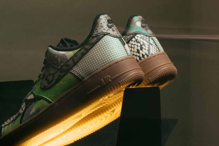 Air Force 1 '07 "City of Dreams" - Black/Green Spark – Feature