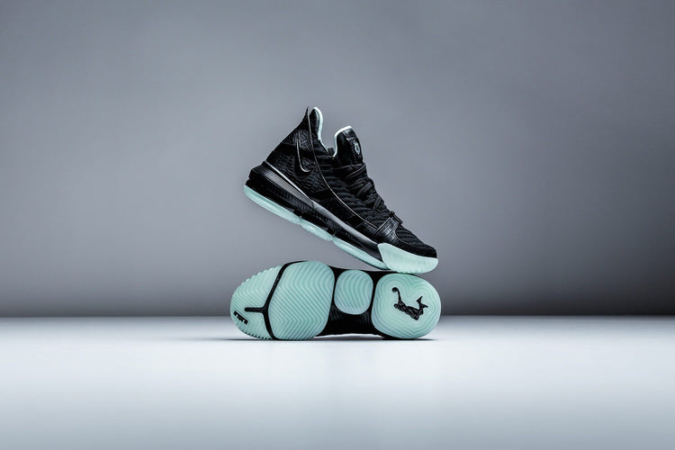 LeBron 16 SB "Glow" - Black/Glow – Feature