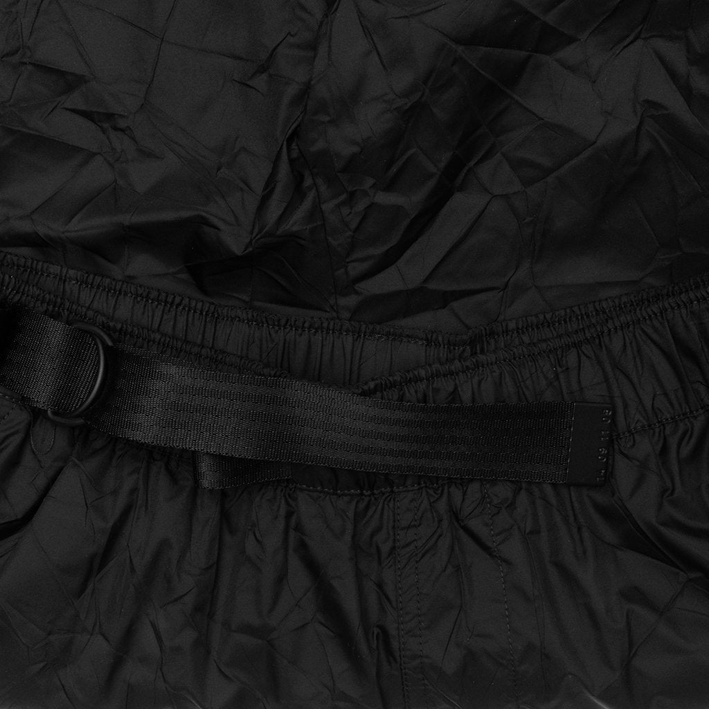 Sportswear Tech Pack - Black – Feature