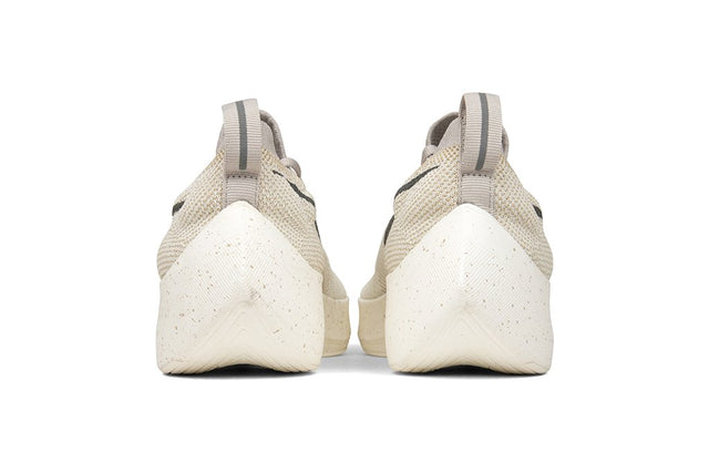 Vapor Street Flyknit - String/River Rock/Light Cream/Sail – Feature