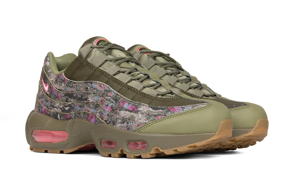 Women's Air Max 95 Camo - Neutral Olive/Arctic Punch – Feature