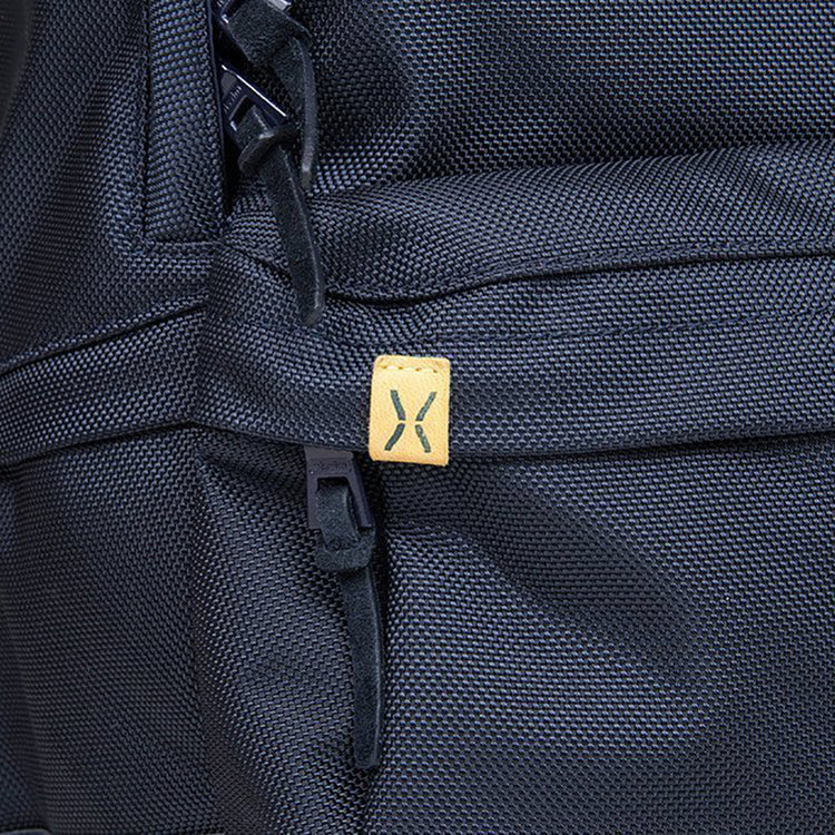 Ballistic 22L Backpack - Navy – Feature